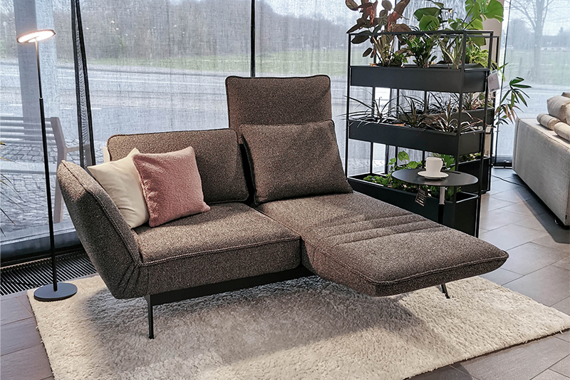 Multifunktionssofa Mera von Rolf Benz: Jetzt auf Lager und zum Aktionspreis | Cramer Möbel Design