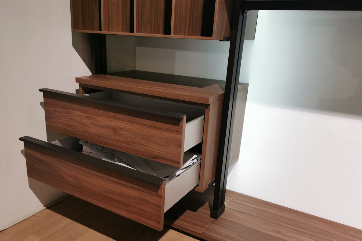 Ausstellungsstück: Ars Nova Begehbarer Kleiderschrank Centric im Sale ...