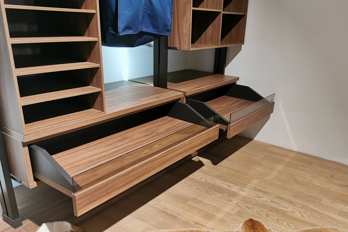 Ausstellungsstück: Ars Nova Begehbarer Kleiderschrank Centric im Sale ...