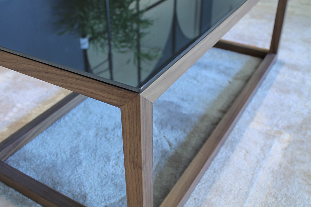 Ausstellungsstück: Cassina Couchtisch 261 Note mit Spiegelglas im Sale ...